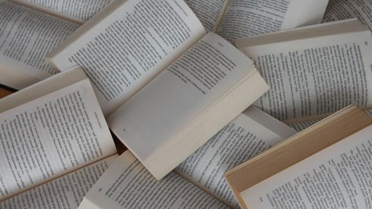 Literatur Ilmiah: Pondasi Wajib Mahasiswa untuk Berpikir Kritis dan ...